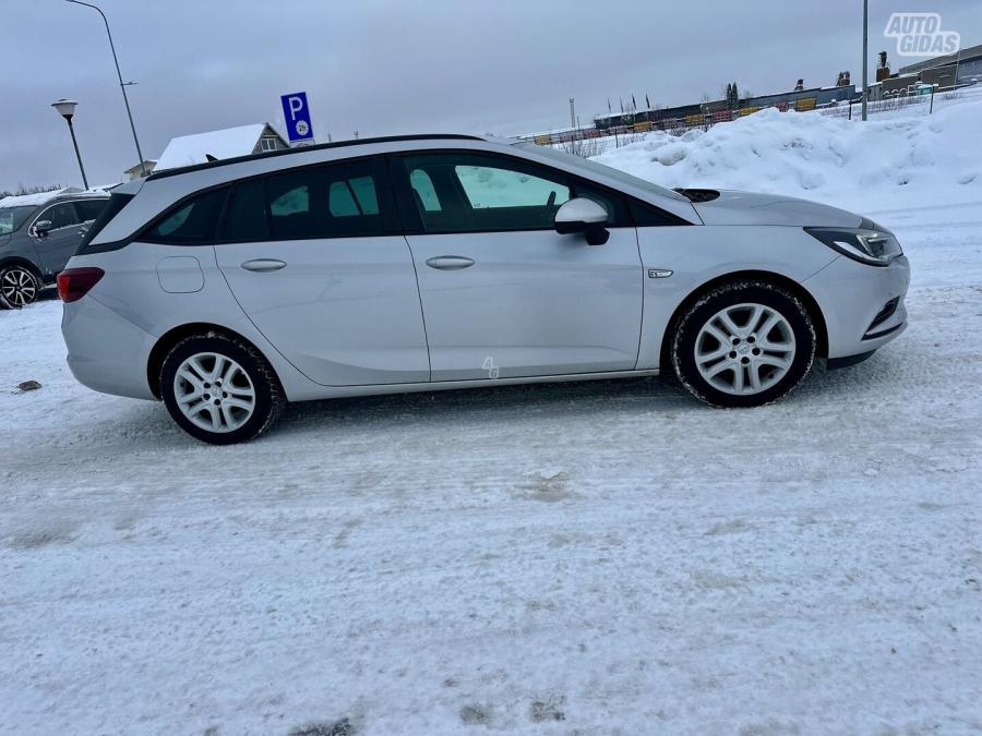 Grey Opel Astra 2019 in Kretinga, with an engine capacity of 1.60 L and mileage of 176 thousand km for 6999 €, photo 4 on AUTOMOTO.COM.LV