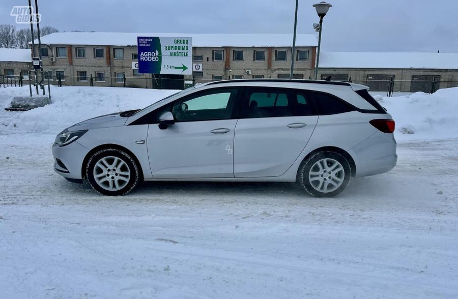 Grey Opel Astra 2019 in Kretinga, with an engine capacity of 1.60 L and mileage of 176 thousand km for 6999 €, photo 5 on AUTOMOTO.COM.LV