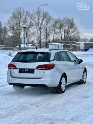 Grey Opel Astra 2019 in Kretinga, with an engine capacity of 1.60 L and mileage of 176 thousand km for 6999 €, photo 8 on AUTOMOTO.COM.LV