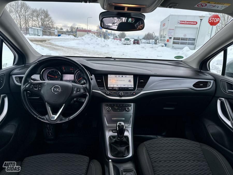 Grey Opel Astra 2019 in Kretinga, with an engine capacity of 1.60 L and mileage of 176 thousand km for 6999 €, photo 15 on AUTOMOTO.COM.LV