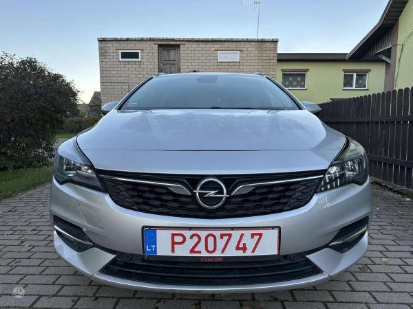 Grey Opel Astra 2019 in Prienai, with an engine capacity of 1.50 L and mileage of 165 thousand km for 6999 €, photo 3 on AUTOMOTO.COM.LV