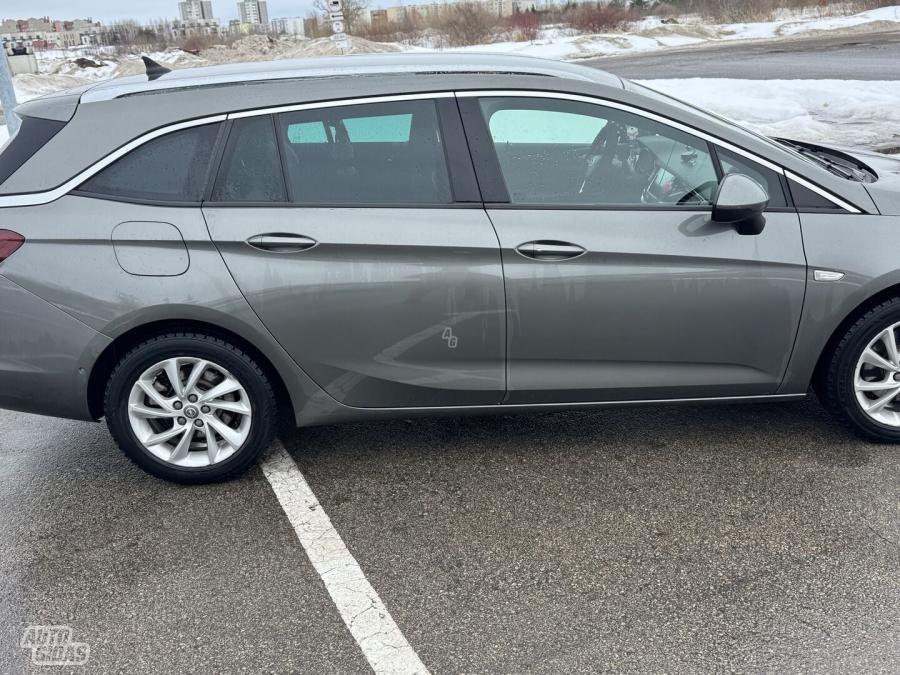 Grey Opel Astra 2019 in Panevezys, with an engine capacity of 1.60 L and mileage of 204 thousand km for 7500 €, photo 4 on AUTOMOTO.COM.LV