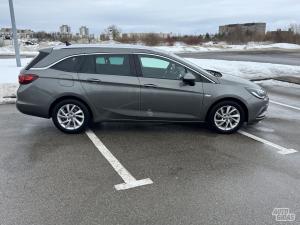 Grey Opel Astra 2019 in Panevezys, with an engine capacity of 1.60 L and mileage of 204 thousand km for 7500 €, photo 5 on AUTOMOTO.COM.LV