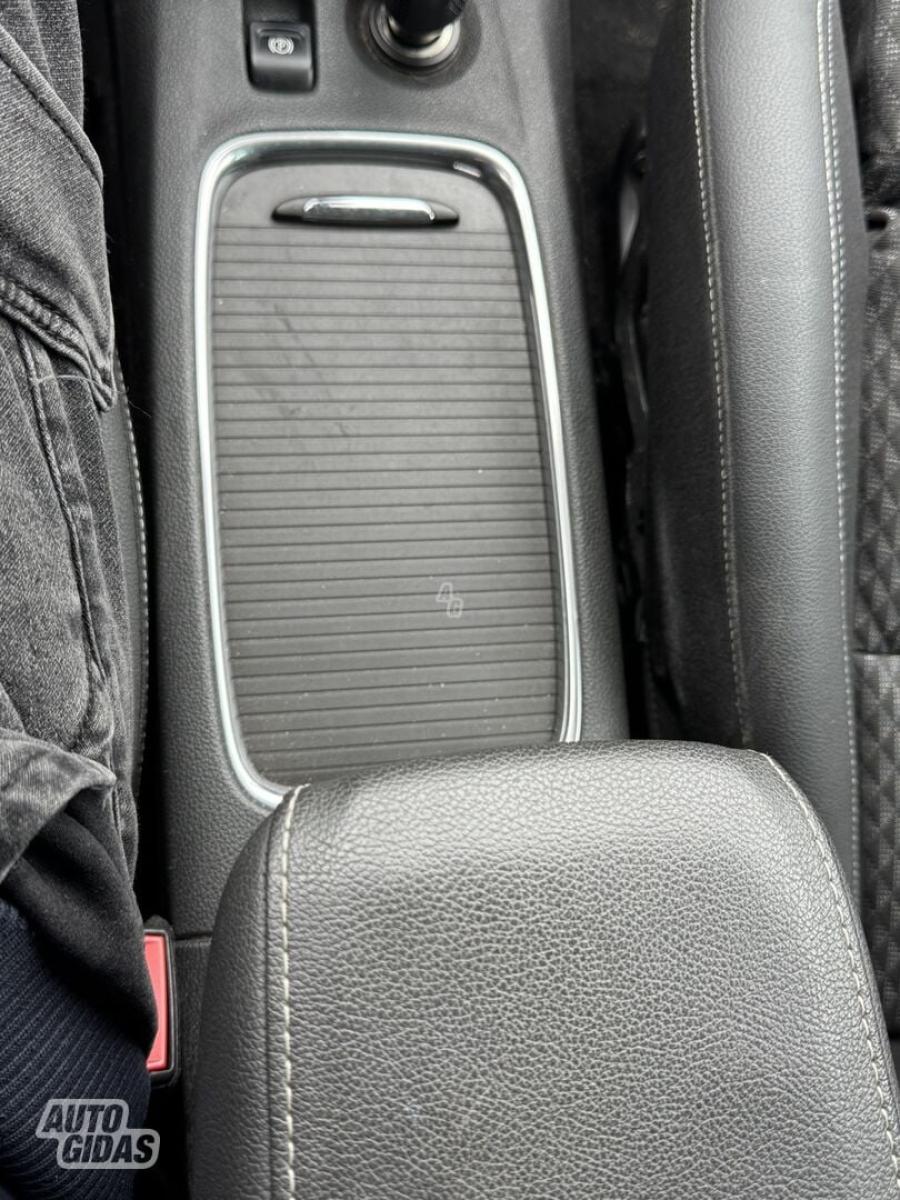 Grey Opel Astra 2019 in Panevezys, with an engine capacity of 1.60 L and mileage of 204 thousand km for 7500 €, photo 12 on AUTOMOTO.COM.LV