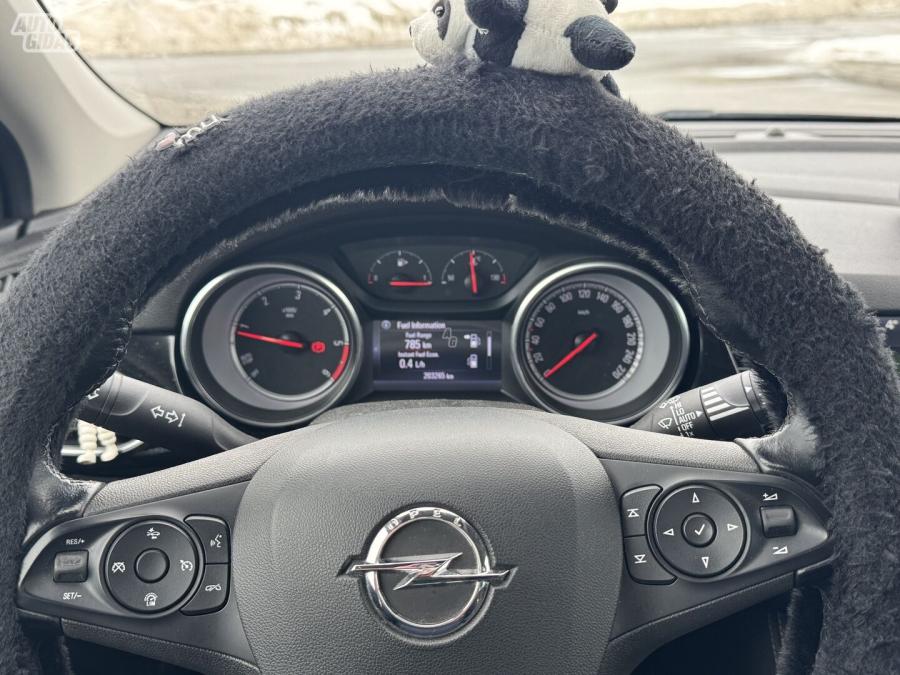 Grey Opel Astra 2019 in Panevezys, with an engine capacity of 1.60 L and mileage of 204 thousand km for 7500 €, photo 13 on AUTOMOTO.COM.LV
