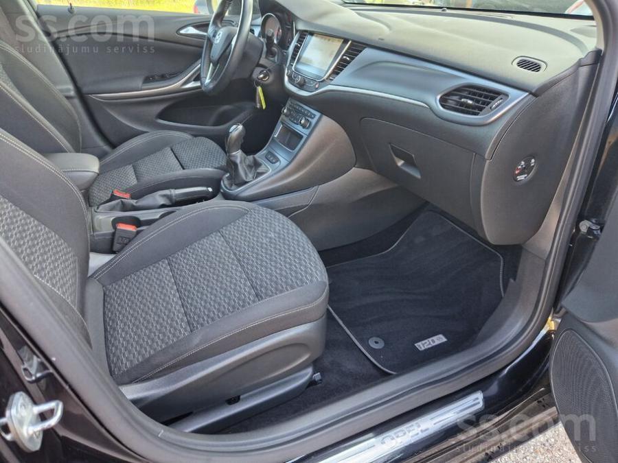 Grey Opel Astra 2019 in Ogre, with an engine capacity of 1.60 L and mileage of 207 thousand km for 8450 €, photo 10 on AUTOMOTO.COM.LV