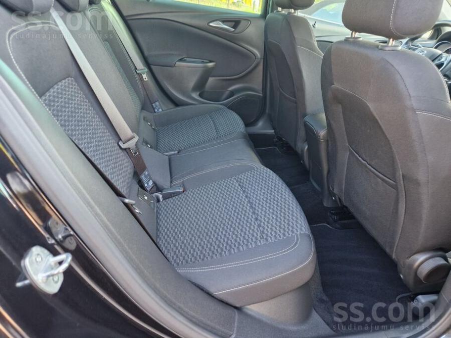 Grey Opel Astra 2019 in Ogre, with an engine capacity of 1.60 L and mileage of 207 thousand km for 8450 €, photo 12 on AUTOMOTO.COM.LV