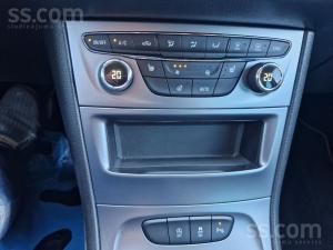 Grey Opel Astra 2019 in Ogre, with an engine capacity of 1.60 L and mileage of 207 thousand km for 8450 €, photo 14 on AUTOMOTO.COM.LV
