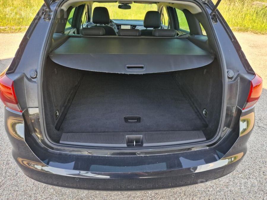 Grey Opel Astra 2019 in Ogre, with an engine capacity of 1.60 L and mileage of 207 thousand km for 8450 €, photo 15 on AUTOMOTO.COM.LV