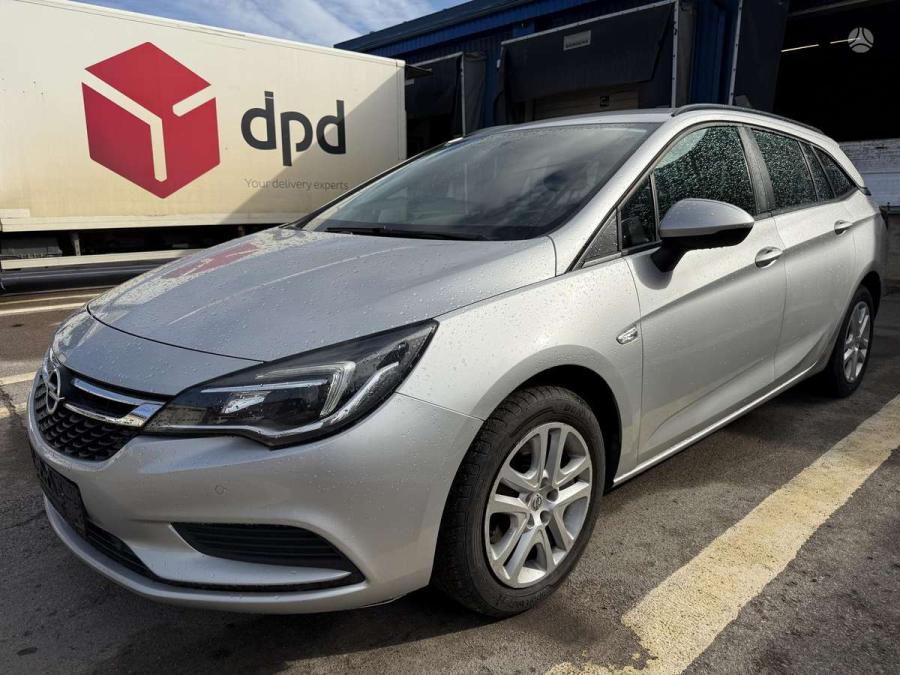 Grey Opel Astra 2019 in Klaipeda, with an engine capacity of 1.60 L and mileage of 180 thousand km for 7300 €, photo 4 on AUTOMOTO.COM.LV