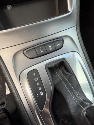 Grey Opel Astra 2019 in Klaipeda, with an engine capacity of 1.60 L and mileage of 180 thousand km for 7300 €, photo 14 on AUTOMOTO.COM.LV