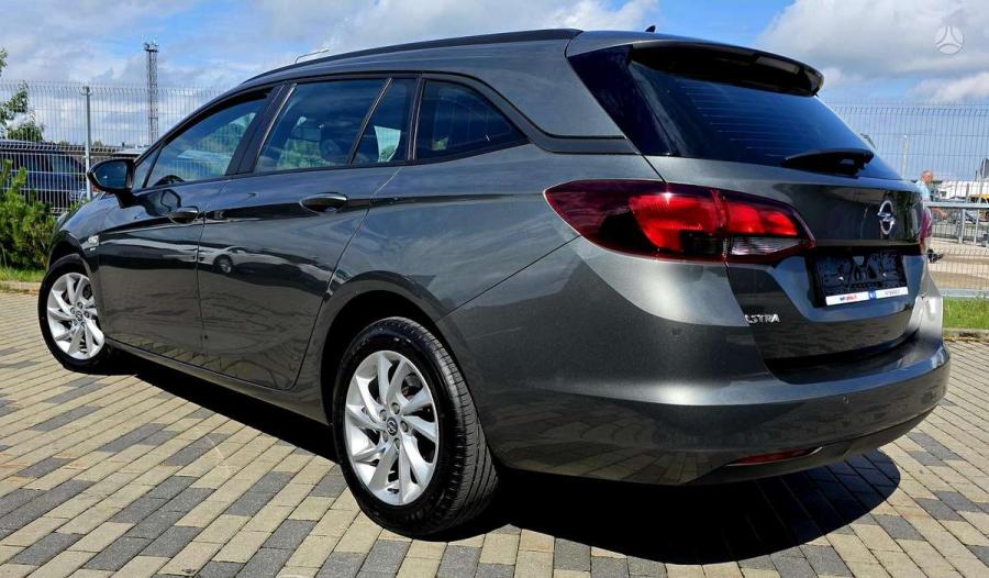 Grey Opel Astra 2019 in Siauliai, with an engine capacity of 1.60 L and mileage of 127 thousand km for 7950 €, photo 12 on AUTOMOTO.COM.LV