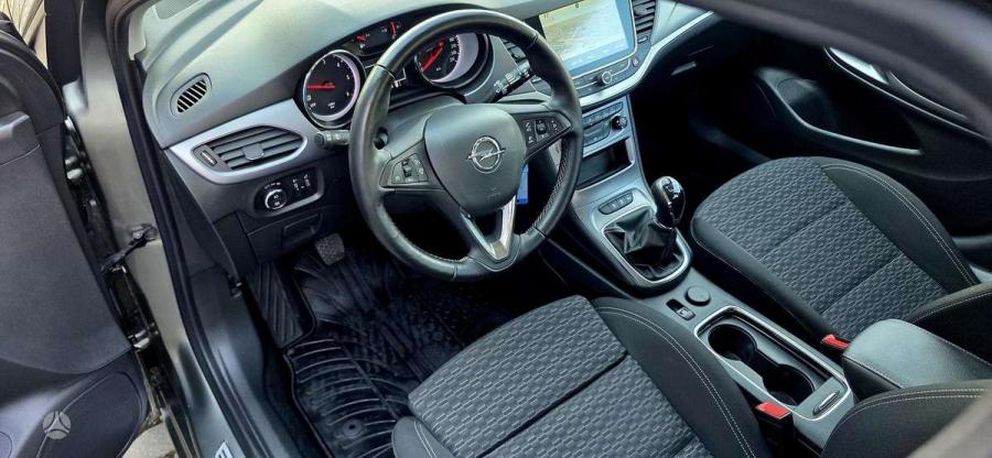 Grey Opel Astra 2019 in Siauliai, with an engine capacity of 1.60 L and mileage of 127 thousand km for 7950 €, photo 21 on AUTOMOTO.COM.LV