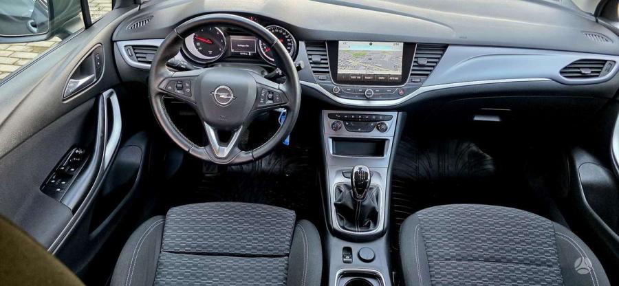 Grey Opel Astra 2019 in Siauliai, with an engine capacity of 1.60 L and mileage of 127 thousand km for 7950 €, photo 23 on AUTOMOTO.COM.LV