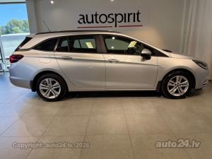 Grey Opel Astra 2019 in Tallinn, with an engine capacity of 1.40 L and mileage of 133 thousand km for 10900 €, photo 5 on AUTOMOTO.COM.LV