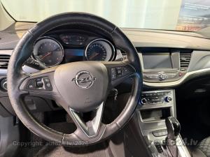 Grey Opel Astra 2019 in Tallinn, with an engine capacity of 1.40 L and mileage of 133 thousand km for 10900 €, photo 10 on AUTOMOTO.COM.LV
