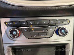 Grey Opel Astra 2019 in Tallinn, with an engine capacity of 1.40 L and mileage of 133 thousand km for 10900 €, photo 12 on AUTOMOTO.COM.LV