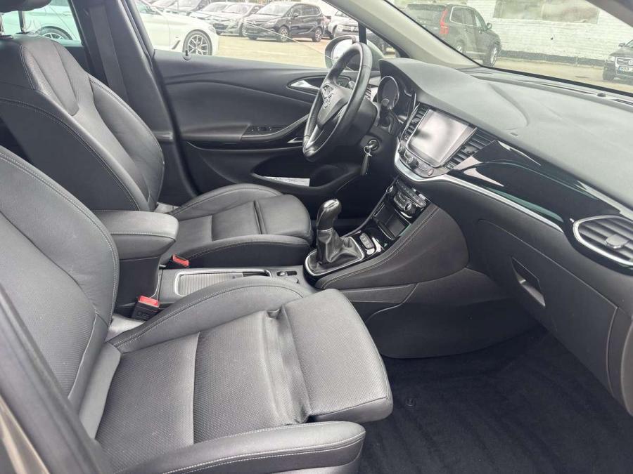Pelēks Opel Astra 2019 Marijampole, ar dzinēja tilpumu 1.40 L un nobraukumu 122 tūkst. km par 7500 €, foto 10 vietnē AUTOMOTO.COM.LV