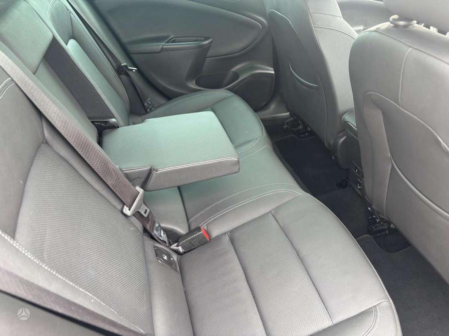 Pelēks Opel Astra 2019 Marijampole, ar dzinēja tilpumu 1.40 L un nobraukumu 122 tūkst. km par 7500 €, foto 13 vietnē AUTOMOTO.COM.LV