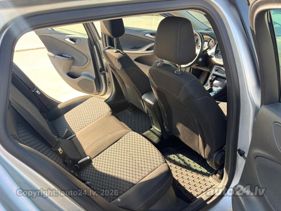 Grey Opel Astra 2019 in Tallinn, with an engine capacity of 1.40 L and mileage of 93 thousand km for 11700 €, photo 11 on AUTOMOTO.COM.LV