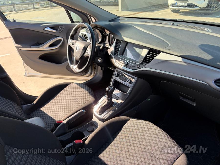 Grey Opel Astra 2019 in Tallinn, with an engine capacity of 1.40 L and mileage of 93 thousand km for 11700 €, photo 12 on AUTOMOTO.COM.LV