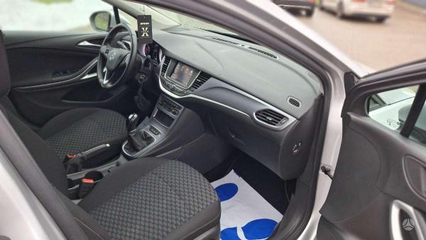Grey Opel Astra 2020 in Siauliai, with an engine capacity of 1.20 L and mileage of 65 thousand km for 9400 €, photo 11 on AUTOMOTO.COM.LV