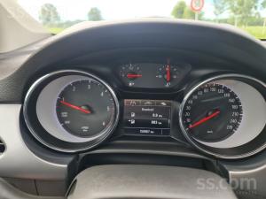 Grey Opel Astra 2020 in Cesis, with an engine capacity of 1.50 L and mileage of 160 thousand km for 7750 €, photo 6 on AUTOMOTO.COM.LV