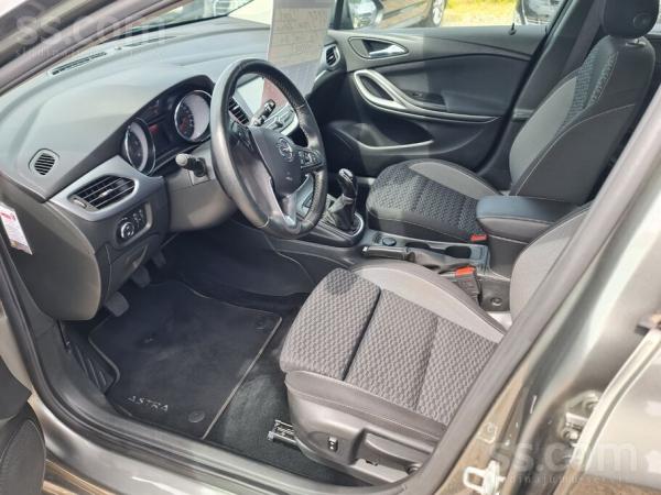 Grey Opel Astra 2020 in Cesis, with an engine capacity of 1.50 L and mileage of 160 thousand km for 7750 €, photo 9 on AUTOMOTO.COM.LV