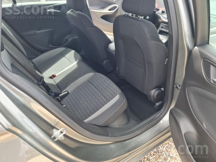 Grey Opel Astra 2020 in Cesis, with an engine capacity of 1.50 L and mileage of 160 thousand km for 7750 €, photo 15 on AUTOMOTO.COM.LV