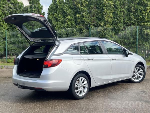 Grey Opel Astra 2020 in Jelgava, with an engine capacity of 1.20 L and mileage of 64 thousand km for 7590 €, photo 7 on AUTOMOTO.COM.LV