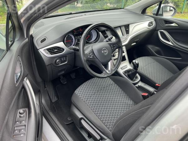 Grey Opel Astra 2020 in Jelgava, with an engine capacity of 1.20 L and mileage of 64 thousand km for 7590 €, photo 8 on AUTOMOTO.COM.LV