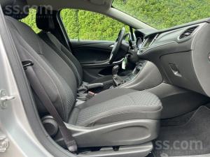 Pelēks Opel Astra 2020 Jelgava, ar dzinēja tilpumu 1.20 L un nobraukumu 64 tūkst. km par 7590 €, foto 16 vietnē AUTOMOTO.COM.LV