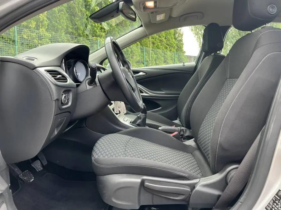 Pelēks Opel Astra 2020 Jelgava, ar dzinēja tilpumu 1.20 L un nobraukumu 64 tūkst. km par 7590 €, foto 10 vietnē AUTOMOTO.COM.LV