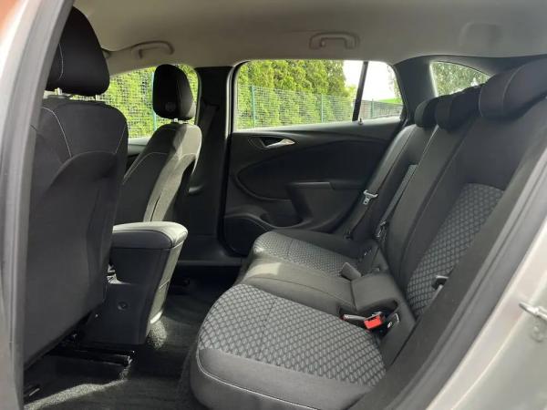 Pelēks Opel Astra 2020 Jelgava, ar dzinēja tilpumu 1.20 L un nobraukumu 64 tūkst. km par 7590 €, foto 10 vietnē AUTOMOTO.COM.LV