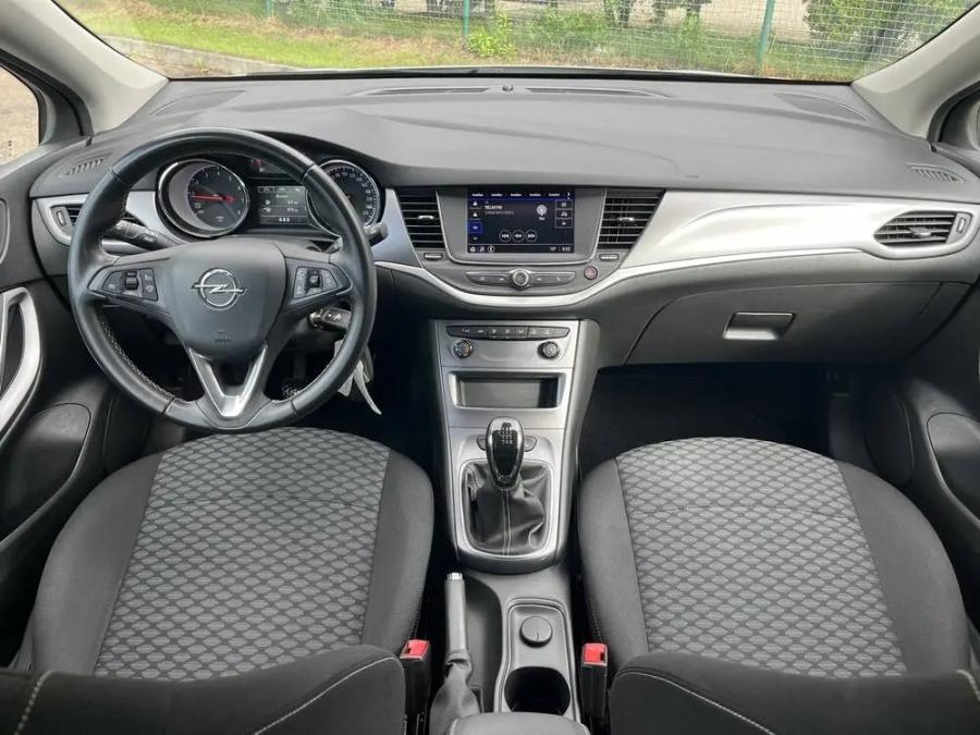 Pelēks Opel Astra 2020 Jelgava, ar dzinēja tilpumu 1.20 L un nobraukumu 64 tūkst. km par 7590 €, foto 12 vietnē AUTOMOTO.COM.LV