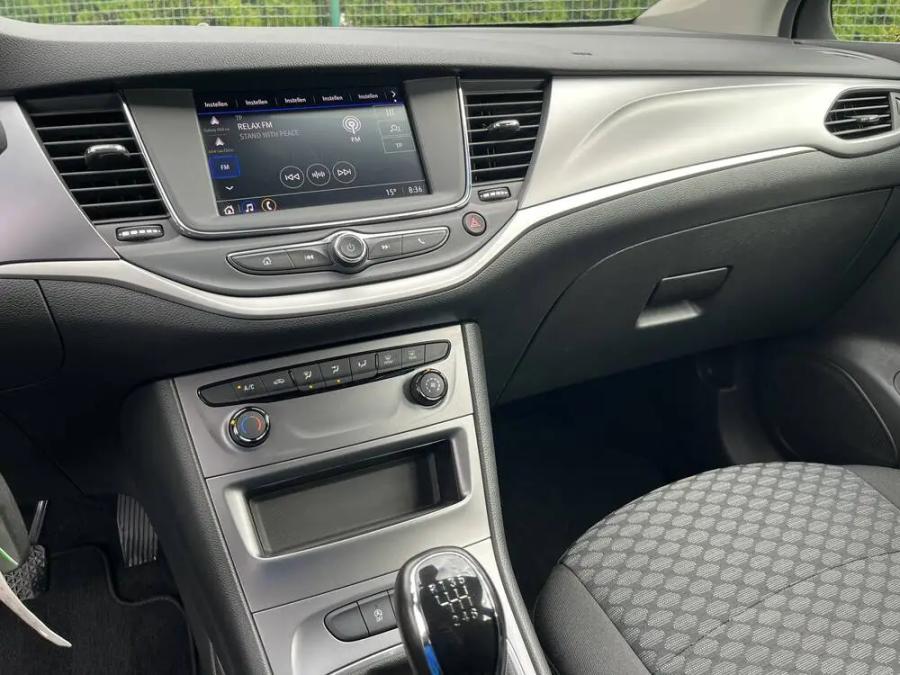 Pelēks Opel Astra 2020 Jelgava, ar dzinēja tilpumu 1.20 L un nobraukumu 64 tūkst. km par 7590 €, foto 17 vietnē AUTOMOTO.COM.LV