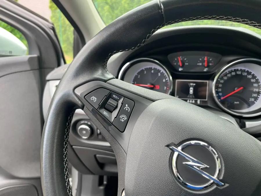 Pelēks Opel Astra 2020 Jelgava, ar dzinēja tilpumu 1.20 L un nobraukumu 64 tūkst. km par 7590 €, foto 19 vietnē AUTOMOTO.COM.LV