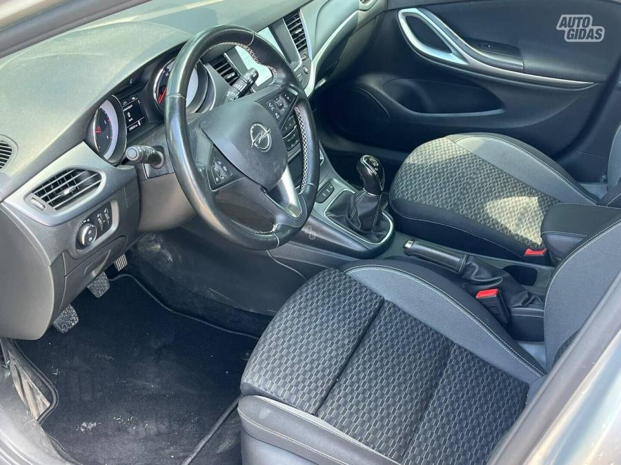 Grey Opel Astra 2020 in Marijampole, with an engine capacity of 1.50 L and mileage of 236 thousand km for 7500 €, photo 7 on AUTOMOTO.COM.LV