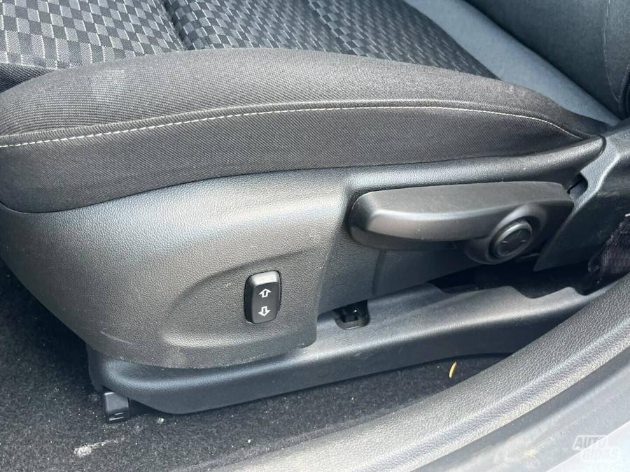Grey Opel Astra 2020 in Marijampole, with an engine capacity of 1.50 L and mileage of 236 thousand km for 7500 €, photo 11 on AUTOMOTO.COM.LV