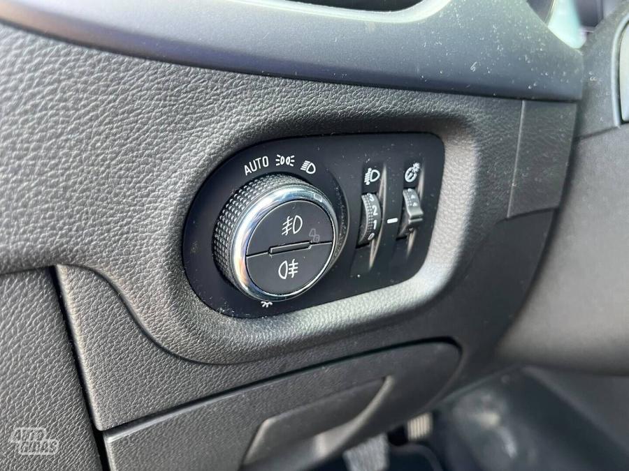 Grey Opel Astra 2020 in Marijampole, with an engine capacity of 1.50 L and mileage of 236 thousand km for 7500 €, photo 14 on AUTOMOTO.COM.LV