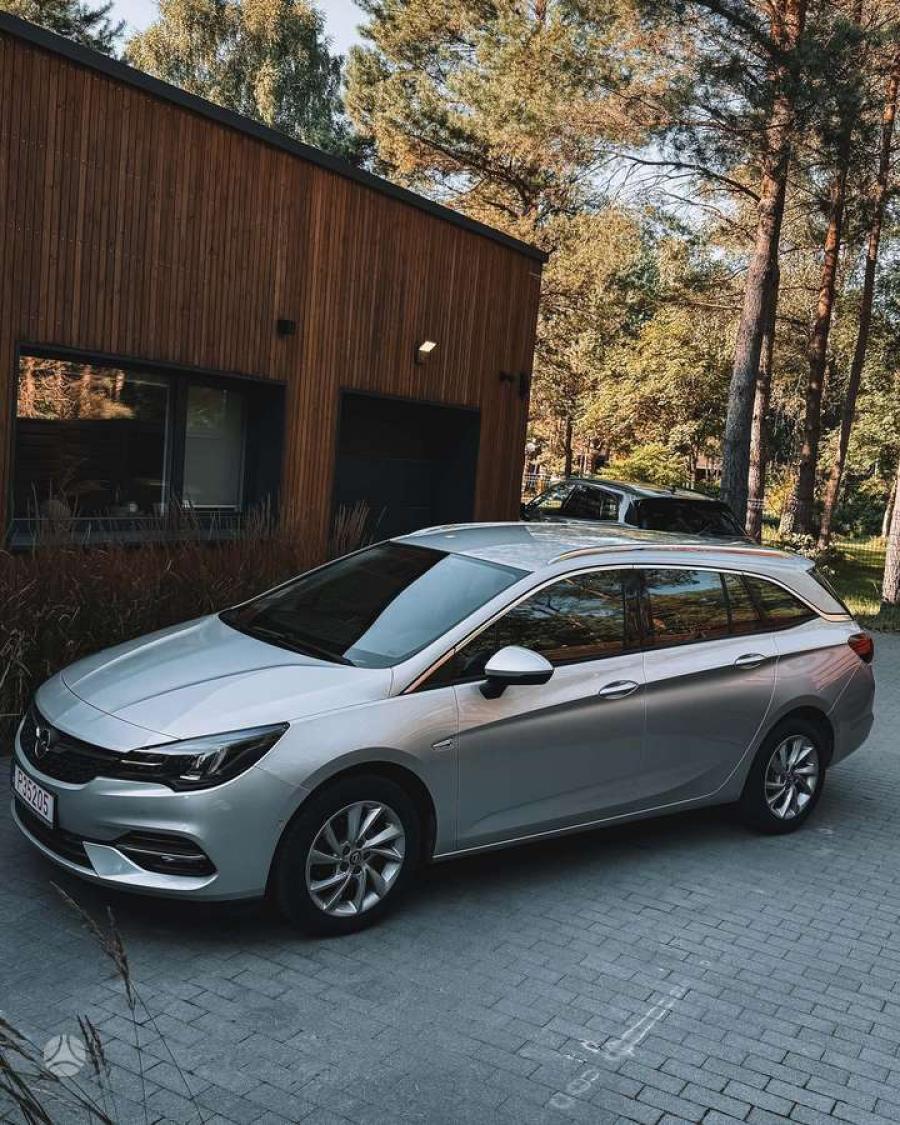 Grey Opel Astra 2020 in Klaipeda, with an engine capacity of 1.50 L and mileage of 88 thousand km for 8999 €, photo 4 on AUTOMOTO.COM.LV