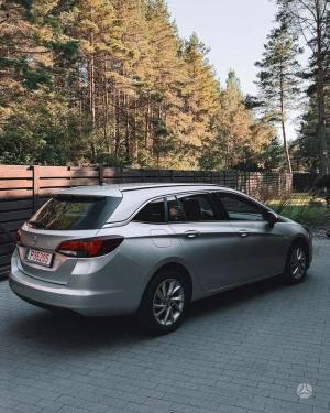 Grey Opel Astra 2020 in Klaipeda, with an engine capacity of 1.50 L and mileage of 88 thousand km for 8999 €, photo 5 on AUTOMOTO.COM.LV