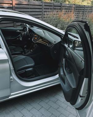 Grey Opel Astra 2020 in Klaipeda, with an engine capacity of 1.50 L and mileage of 88 thousand km for 8999 €, photo 10 on AUTOMOTO.COM.LV
