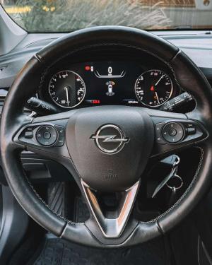Grey Opel Astra 2020 in Klaipeda, with an engine capacity of 1.50 L and mileage of 88 thousand km for 8999 €, photo 15 on AUTOMOTO.COM.LV
