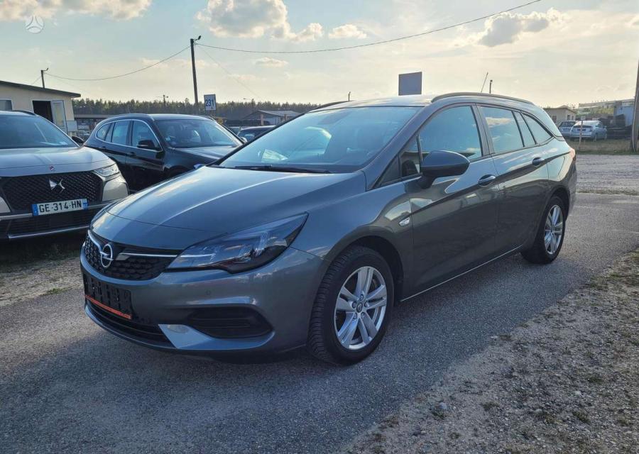 Grey Opel Astra 2021 in Vilnius, with an engine capacity of 1.20 L and mileage of 64 thousand km for 9900 €, photo 9 on AUTOMOTO.COM.LV