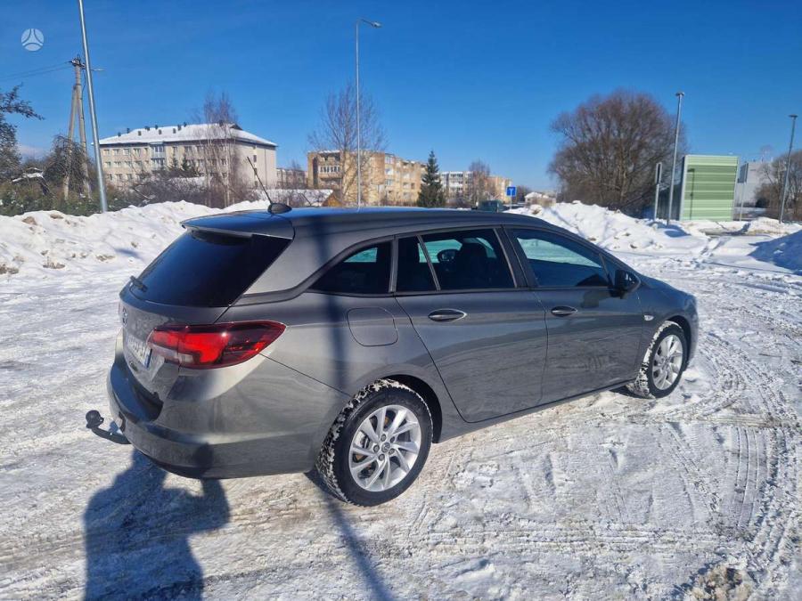 Grey Opel Astra 2021 in Taurage, with an engine capacity of 1.50 L and mileage of 101 thousand km for 7250 €, photo 3 on AUTOMOTO.COM.LV