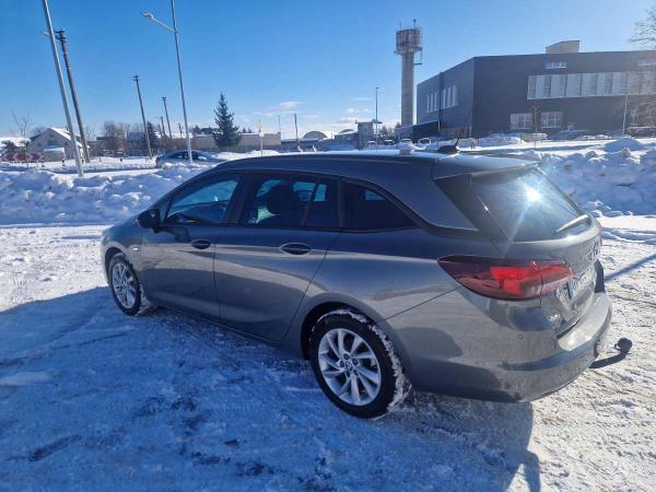 Grey Opel Astra 2021 in Taurage, with an engine capacity of 1.50 L and mileage of 101 thousand km for 7250 €, photo 4 on AUTOMOTO.COM.LV