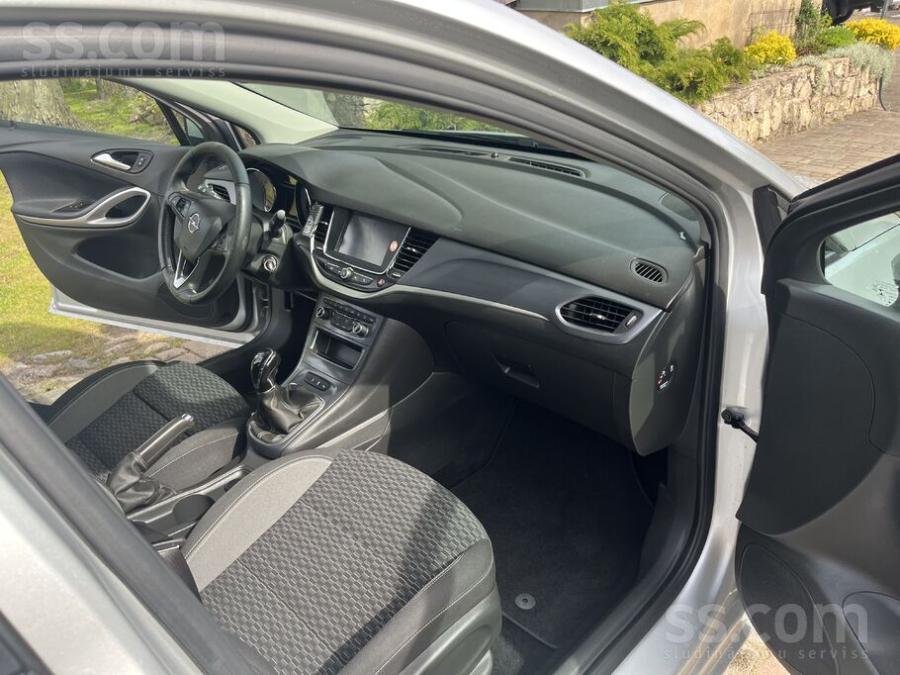 Grey Opel Astra 2021 in Riga, with an engine capacity of 1.50 L and mileage of 155 thousand km for 7650 €, photo 11 on AUTOMOTO.COM.LV