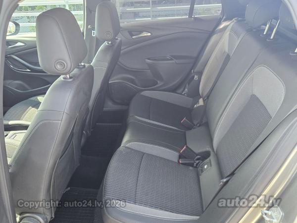 Grey Opel Astra 2022 in Tallinn, with an engine capacity of 1.40 L and mileage of 84 thousand km for 11990 €, photo 9 on AUTOMOTO.COM.LV