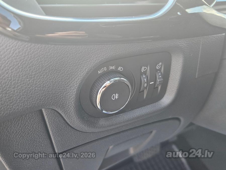 Grey Opel Astra 2022 in Tallinn, with an engine capacity of 1.40 L and mileage of 84 thousand km for 11990 €, photo 19 on AUTOMOTO.COM.LV